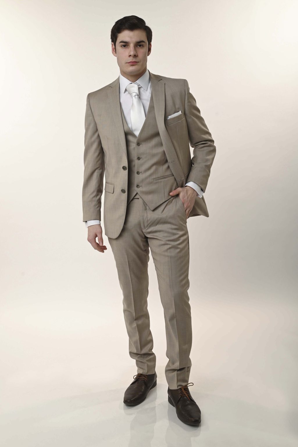 Trajes - Elite Tuxedo